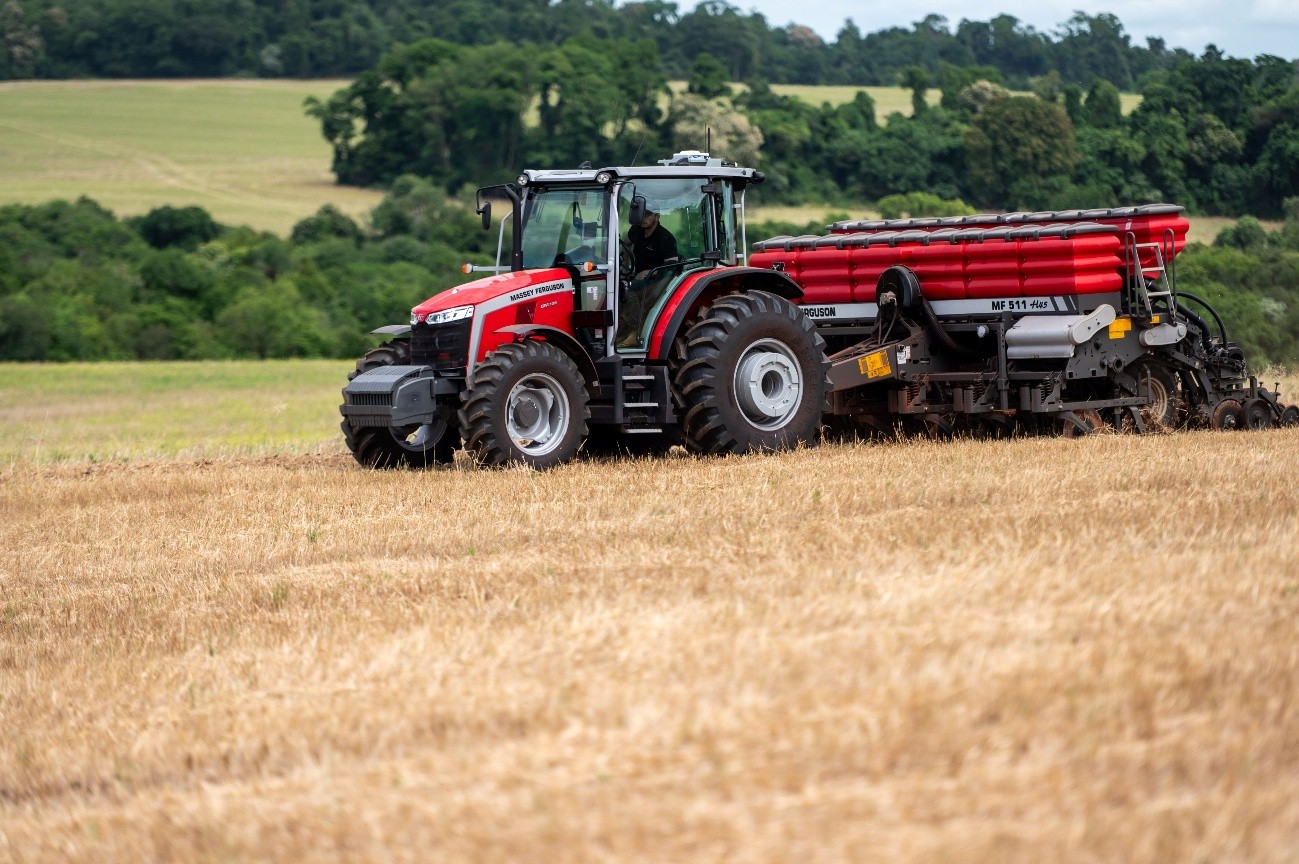 Massey Ferguson apresenta nova geração de máquinas agrícolas na ...